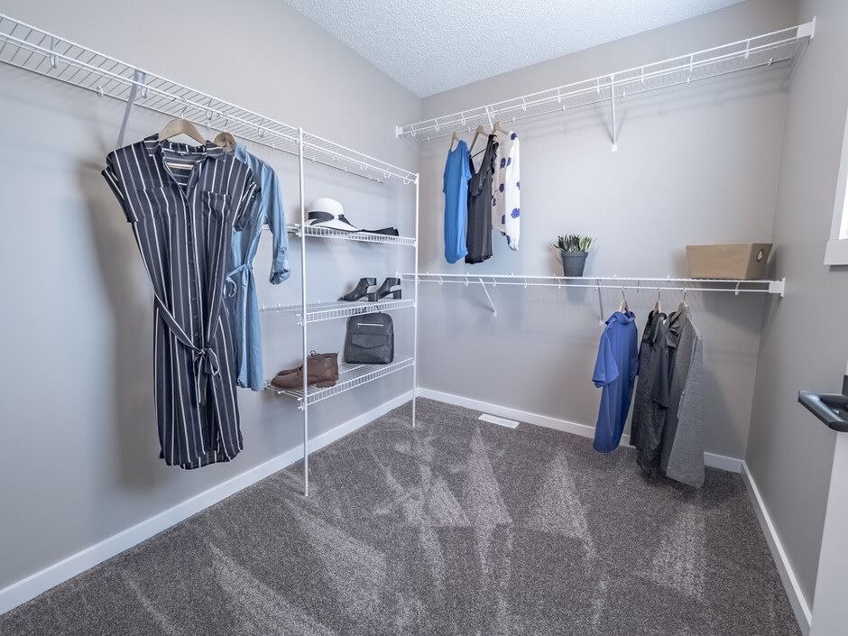 Maple Crest by Bedrock Homes, Edmonton AB - REW