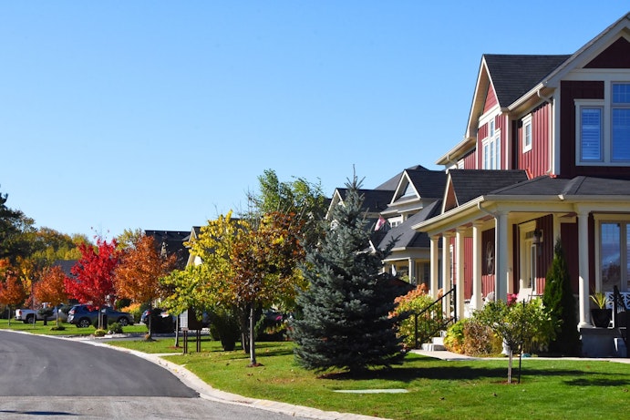 Beachway Crossing by Stonebridge Building Group Inc., Wasaga Beach ON | REW