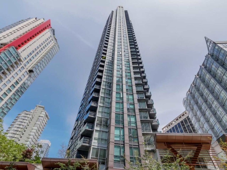 The Melville, 1189 Melville Street Vancouver, BC - REW