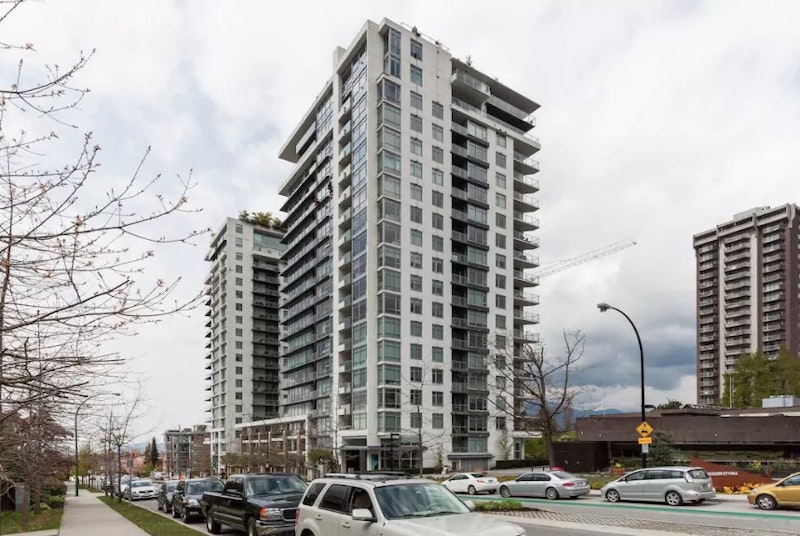 Vista Place, 158 13th Street West North Vancouver, BC - REW