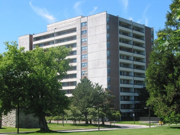 Gates of Bayview 3, 4005 Bayview Avenue Toronto, ON - REW