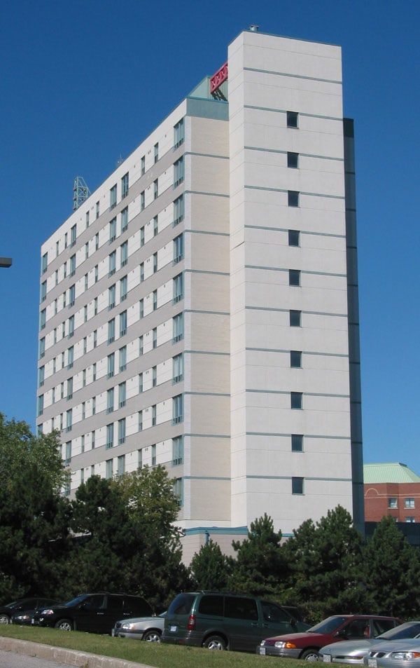 Thomas J. Shoniker Building, 2877 Ellesmere Road Toronto, ON - REW