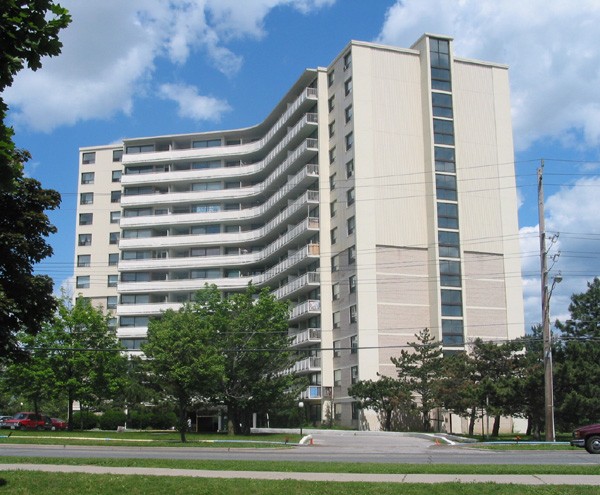 Kipling Towers, 2435 Kipling Avenue Toronto, ON - REW