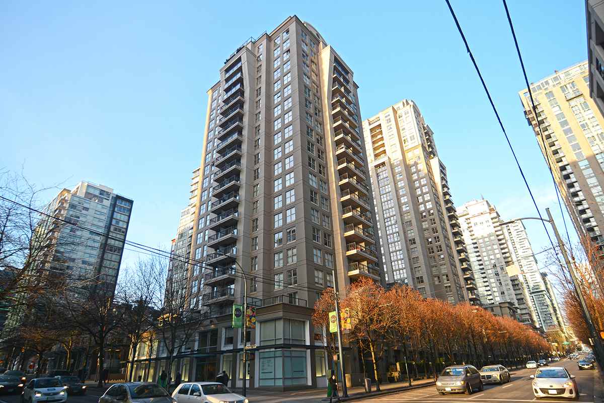 Mondrian, 989 Richards Street Vancouver, BC - REW