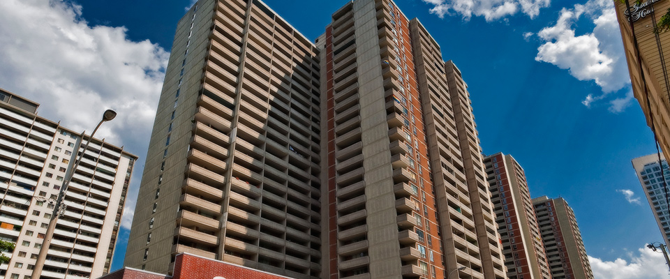 Sherbourne Complex, 555 Sherbourne Street Toronto, ON - REW