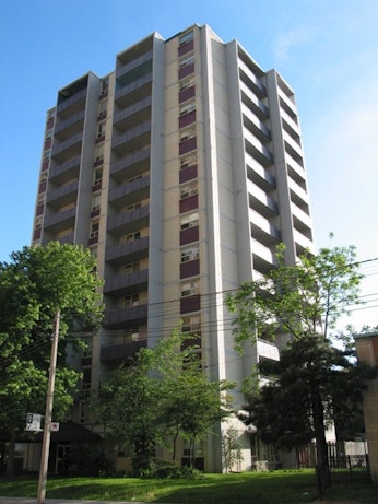 Sherbourne Towers, 540 Sherbourne Street Toronto, ON | REW