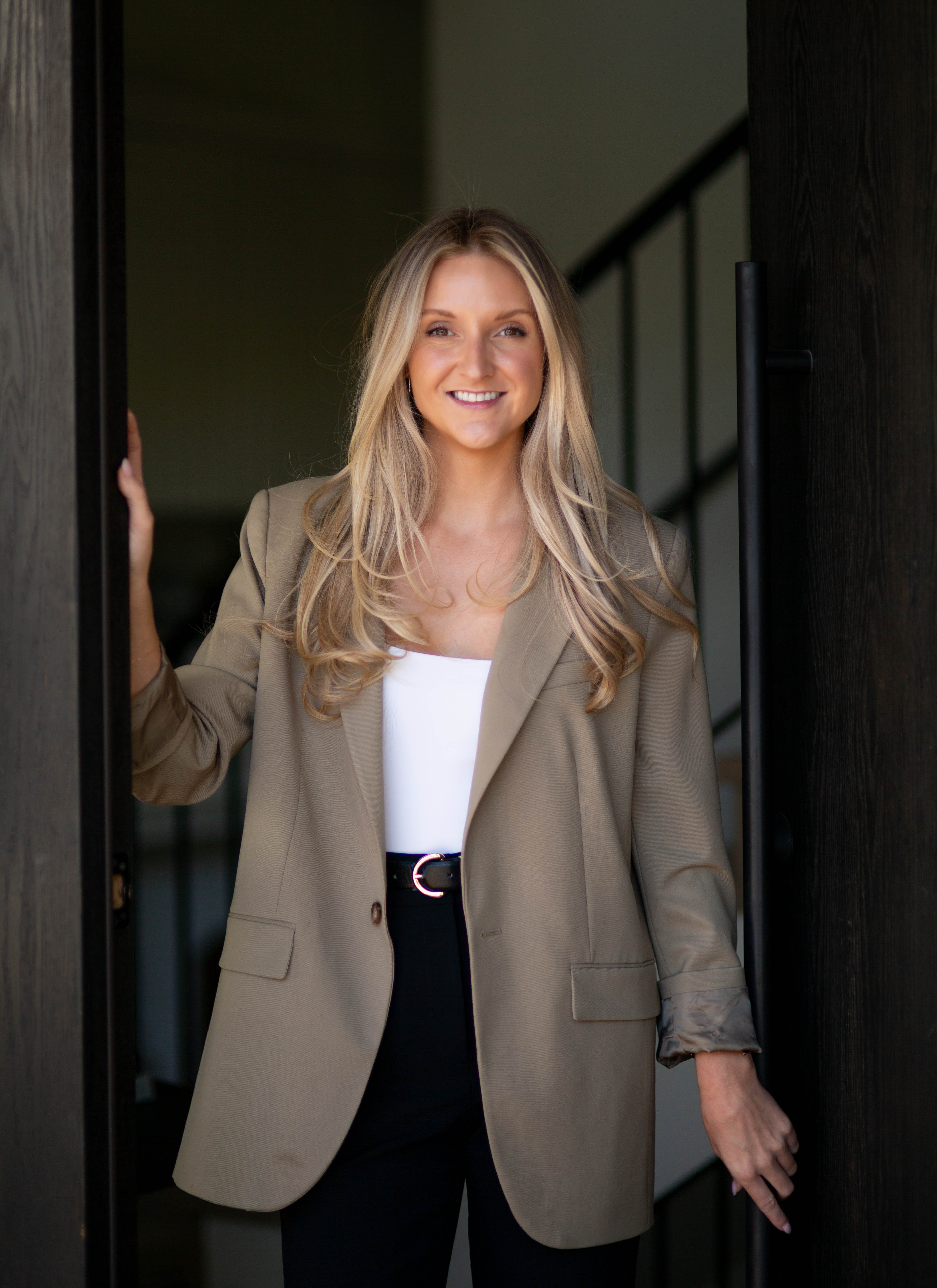 Current Listings of Meg Ryan, Rennie & Associates Realty Ltd., Real ...